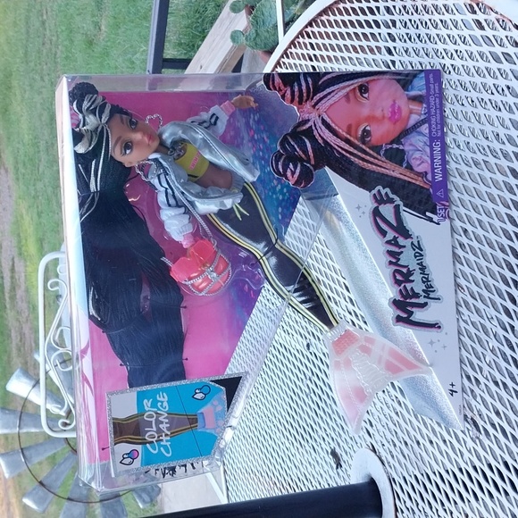 MGA Entertainment | Toys | Mermaze Mermaidz Color Change Jordie Mermaid ...